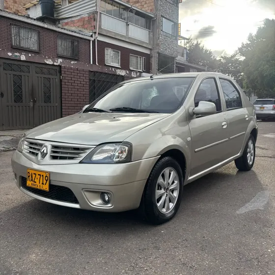 Carros y Camionetas Renault Logan 2010 | TuCarro