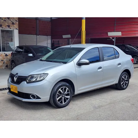 Renault Logan Night And Day - Carros y Camionetas Renault | TuCarro