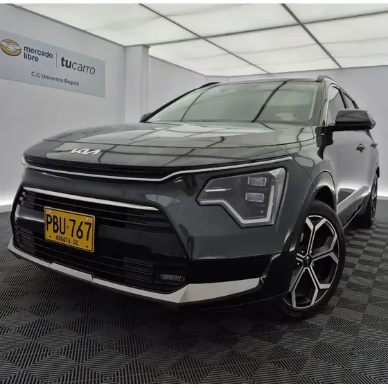 Kia Zenith - Carros y Camionetas | TuCarro