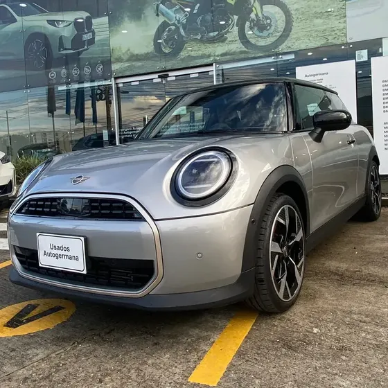 Mini Morris Cooper - Carros y Camionetas 2025 | TuCarro