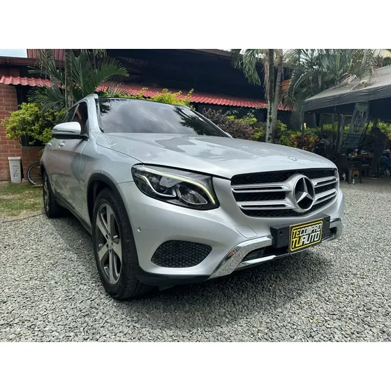 Mercedes Benz Glc 220d - Carros y Camionetas | TuCarro