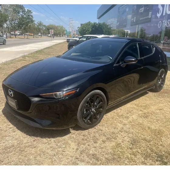 Mazda Mazda 3: 703 autos a partir de $250,000 MXN