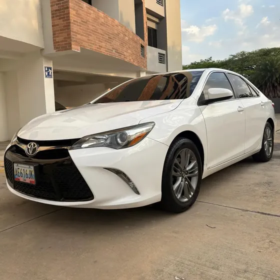 Carros y Camionetas Toyota Camry | TuCarro