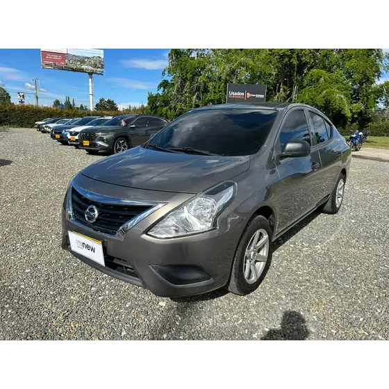 Nissan Versa Medellin - Carros y Camionetas Nissan | TuCarro