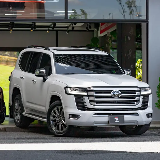 Toyota Lc 300 - Carros y Camionetas Land Cruiser | TuCarro