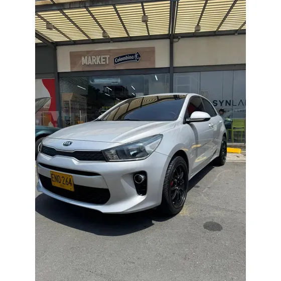 Kia Rio Sedan - Carros y Camionetas Kia Rio | TuCarro