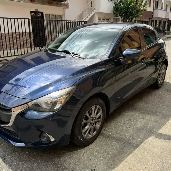Mazda 2 Touring 2018 - Carros y Camionetas | TuCarro