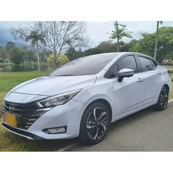 Tares - Carros y Camionetas Nissan Versa 2026 | TuCarro
