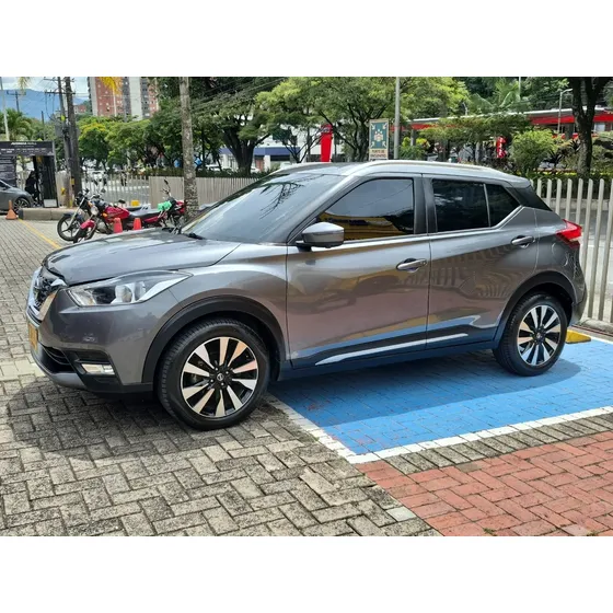 Carros y Camionetas Nissan Kicks usado | TuCarro