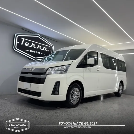 Toyota Hiace: 89 autos a partir de $400,000 MXN