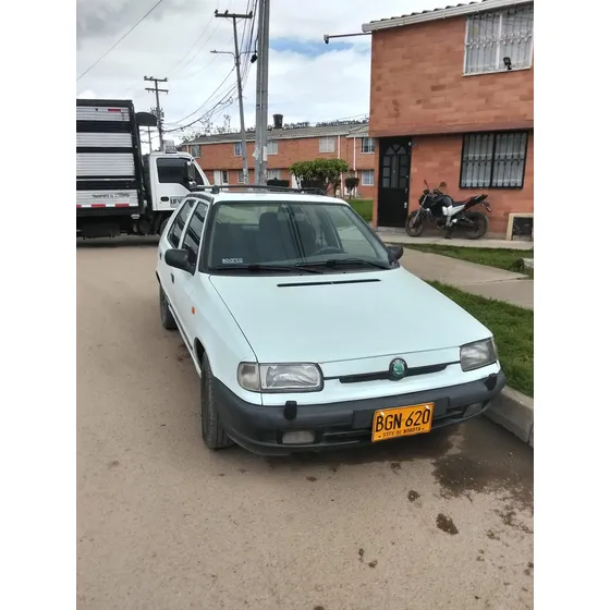 Skoda Felicia - Carros y Camionetas | TuCarro