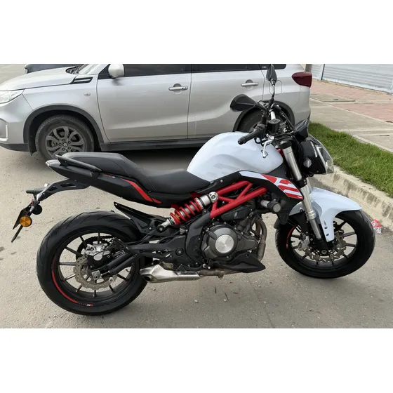 Benelli 302 - Motos Benelli | TuCarro
