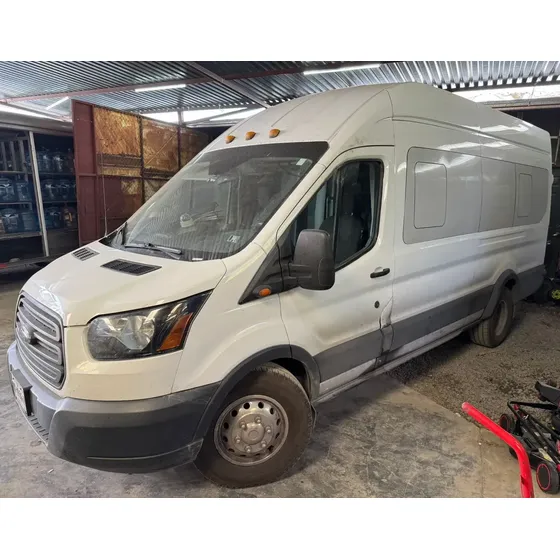 Ford Transit: 122 autos a partir de $300,000 MXN