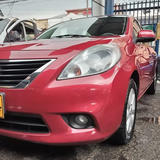 Carros y Camionetas Nissan Versa 2012 | TuCarro