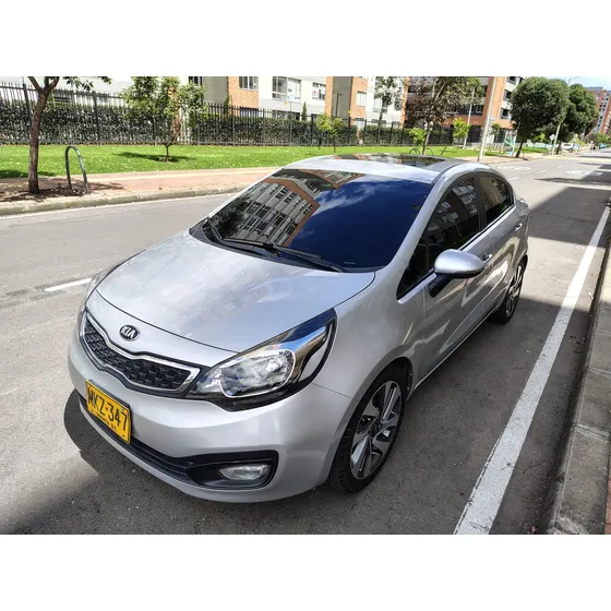 Kia Sunroof - Carros y Camionetas | TuCarro
