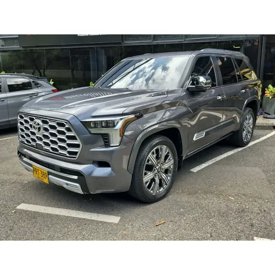 Carros y Camionetas Toyota Sequoia | TuCarro