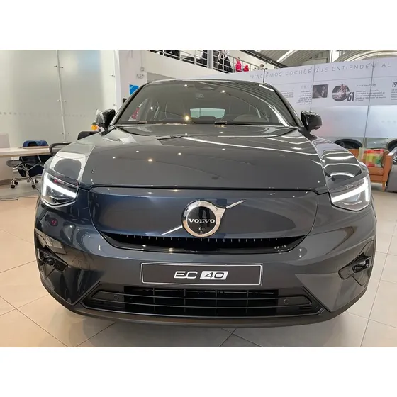 Volvo 2026 Precio Colombia - Carros y Camionetas EC40 2026 | TuCarro