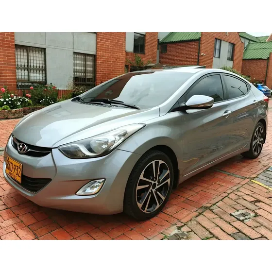 Carros y Camionetas Hyundai Elantra 2012 | TuCarro