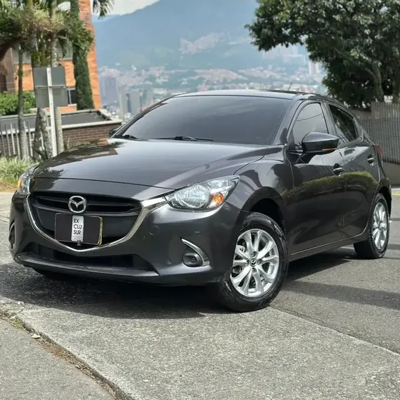 Hatch - Carros y Camionetas Mazda | TuCarro