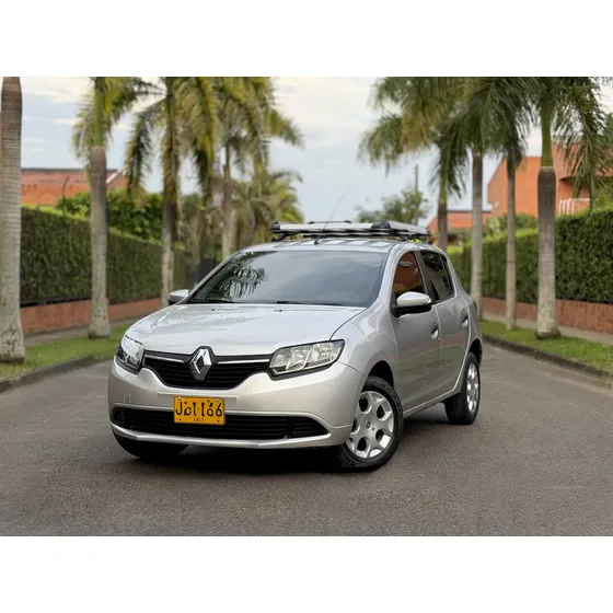 Renault Sandero Expression 2011 - Carros y Camionetas Renault Sandero ...