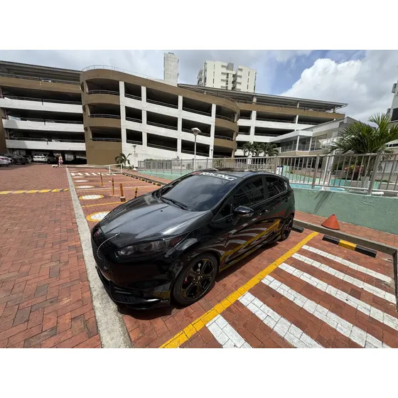 Ford Fiesta St - Carros y Camionetas | TuCarro