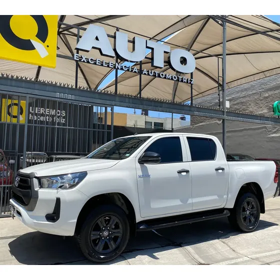 Toyota Hilux 2025: 21 autos a partir de $700,000 MXN
