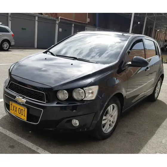 Carros y Camionetas Chevrolet Sonic Hatchback | TuCarro