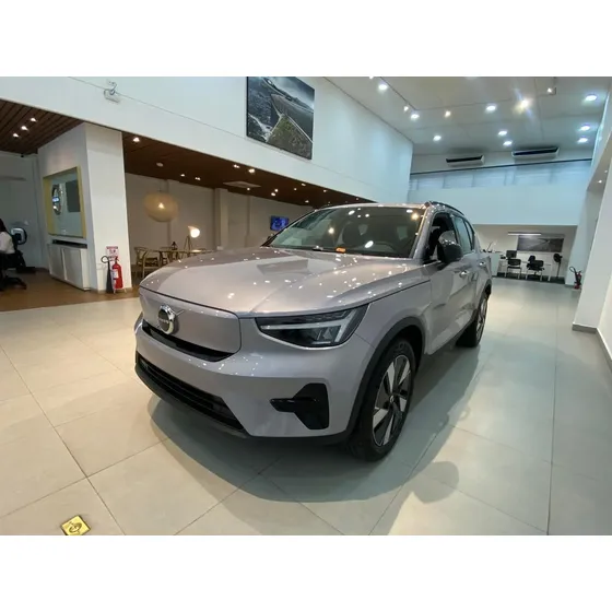 Volvo 2026 Precio Colombia - Carros y Camionetas EX40 2026 | TuCarro