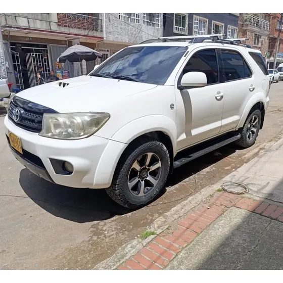 Fortuner Diesel 2009 - Carros y Camionetas Toyota Fortuner | TuCarro