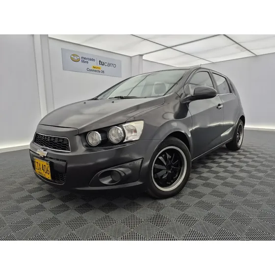 Carros y Camionetas Chevrolet Sonic usado | TuCarro