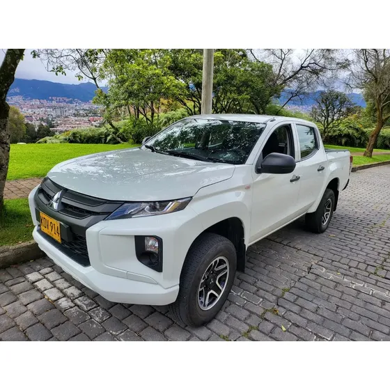 Mitsubishi Triton - Carros y Camionetas | TuCarro