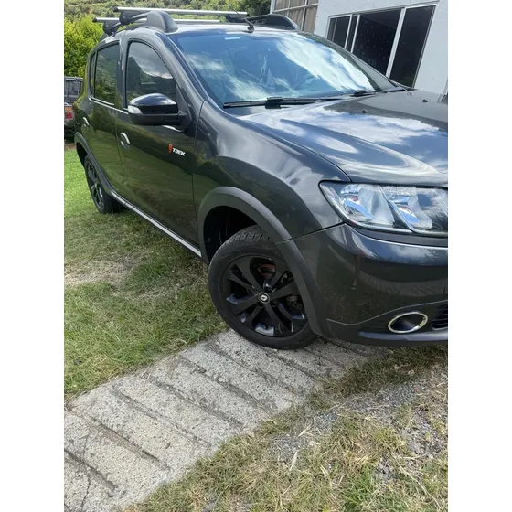 Renault Sandero Stepway Intense - Carros y Camionetas | TuCarro