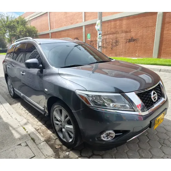 Carros y Camionetas Nissan Pathfinder 2015 | TuCarro