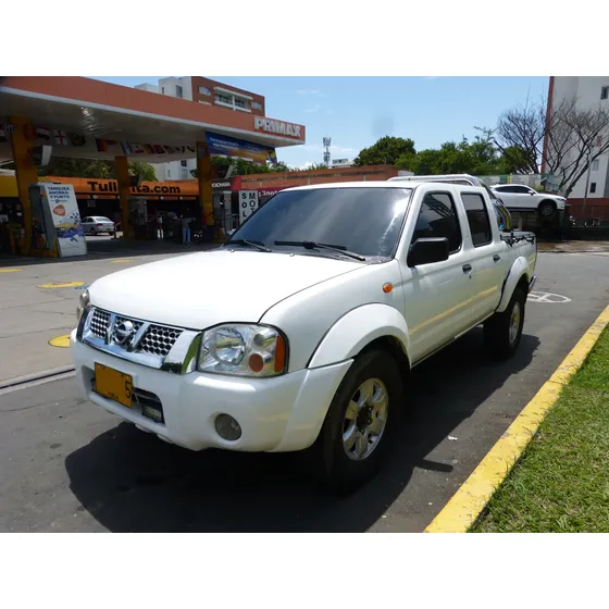 Nissan Fru - Carros y Camionetas | TuCarro