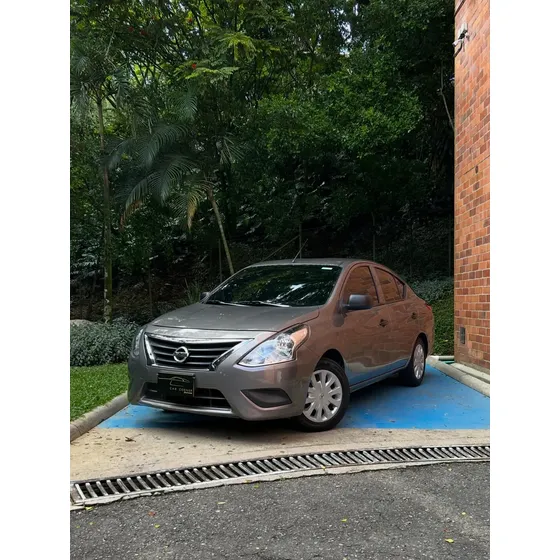 Nissan Versa Medellin - Carros y Camionetas Nissan | TuCarro
