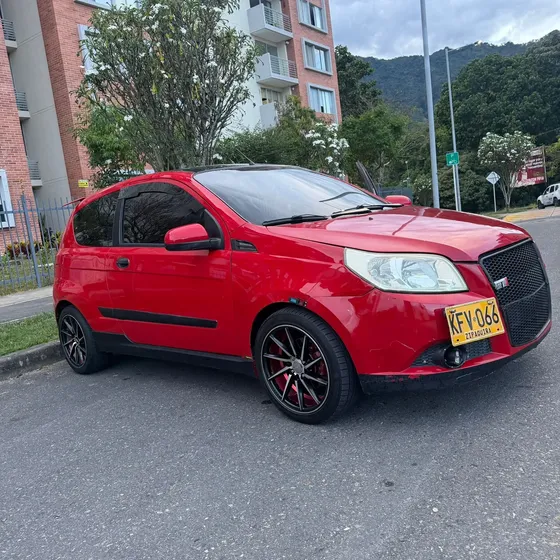 Aveo Emotion - Carros y Camionetas | TuCarro