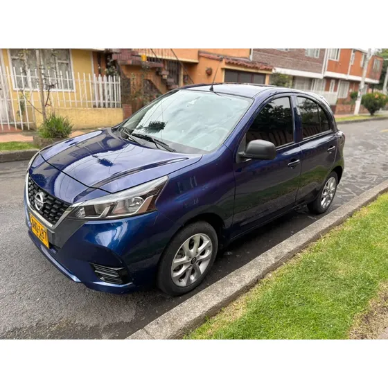 March Automatico - Carros y Camionetas Nissan March | TuCarro