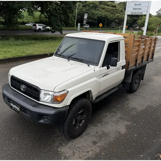 Toyota Land Cruiser 2026 Bucket - Carros y Camionetas Land Cruiser 79 ...