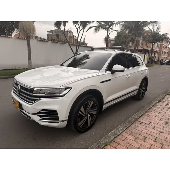 Volkswagen Touareg - Carros y Camionetas | TuCarro