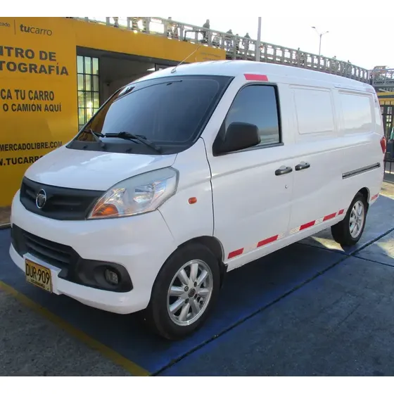 Bj+ - Carros y Camionetas Minivan | TuCarro