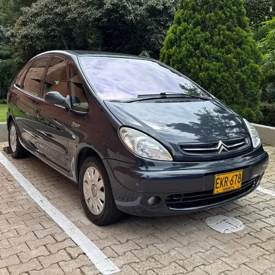 Carros y Camionetas Citroën 2005 | TuCarro