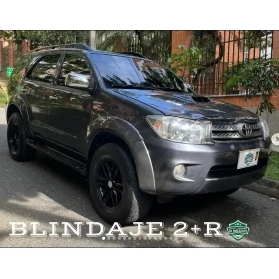 Carros y Camionetas Toyota Fortuner 2009 | TuCarro