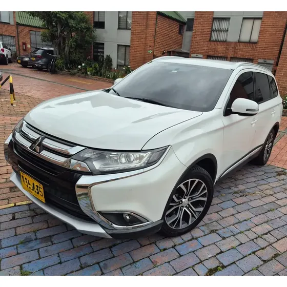 Mitsubishi Outlander 2017 - Carros y Camionetas | TuCarro