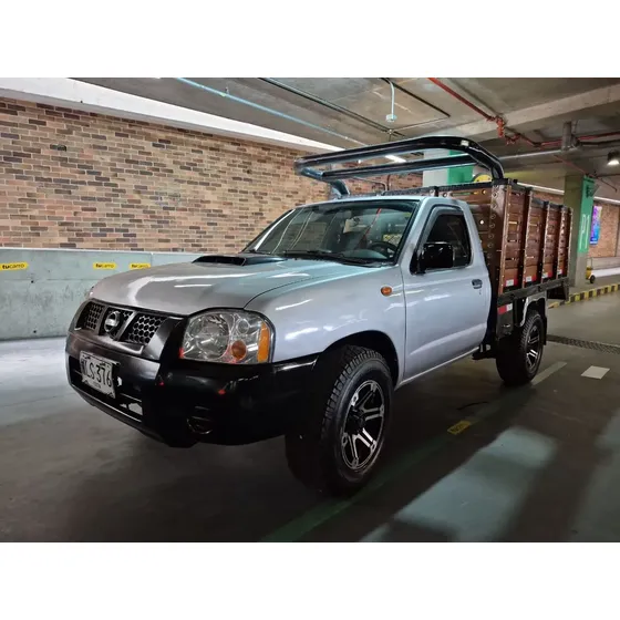 Estribos Nissan Frontier Np300 - Carros y Camionetas | TuCarro