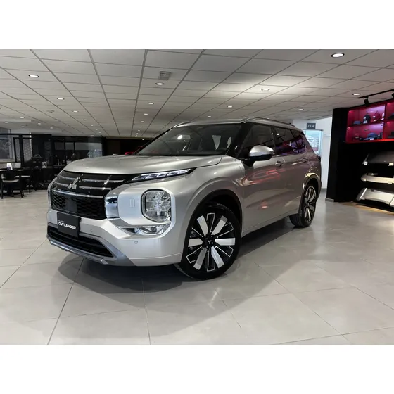 Outlander Hibrida - Carros y Camionetas Mitsubishi 2026 | TuCarro