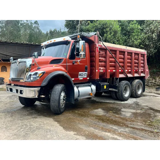 Volquetas International - Camiones | TuCarro