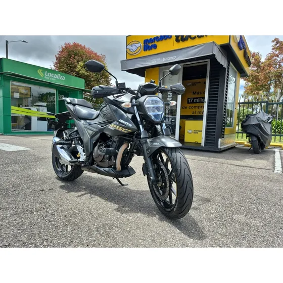 Motos Suzuki 250 cc o más | TuCarro
