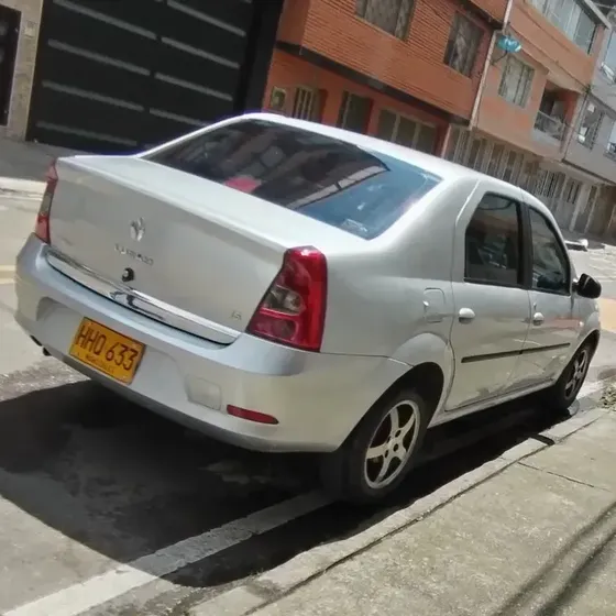 Carros y Camionetas Renault Logan 2014 | TuCarro
