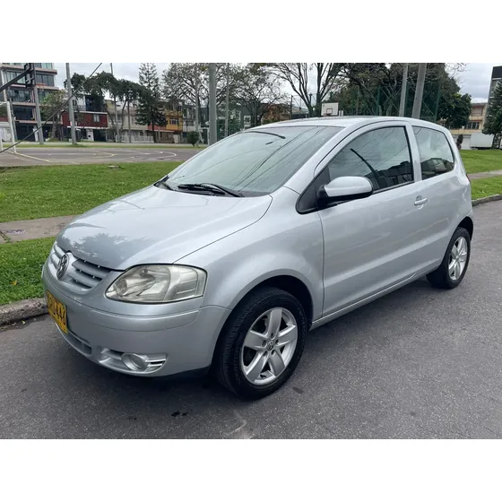 Carros y Camionetas Volkswagen 2005 | TuCarro