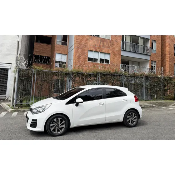 Kia Rio Modelo 2017 - Carros y Camionetas | TuCarro